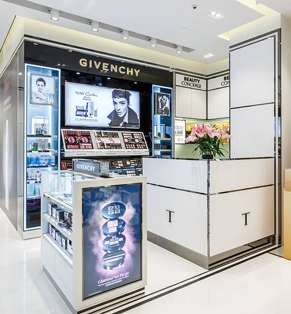 DFS opens 4th new store in downtown Macau