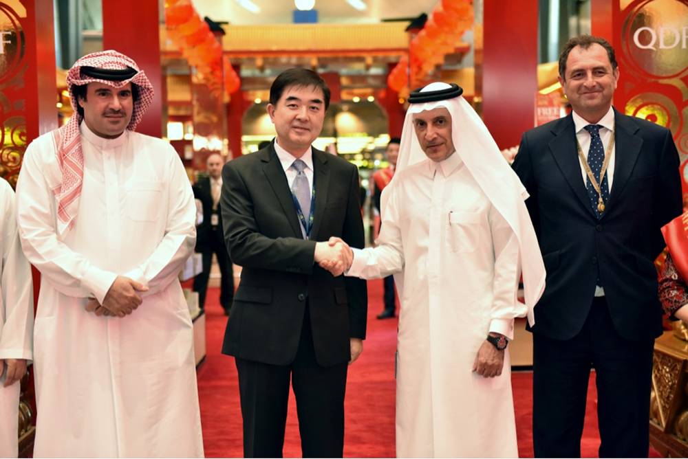 China’s Ambassador to Qatar takes HIA tour
