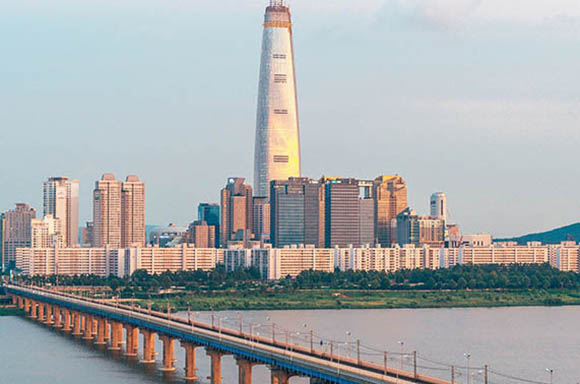 Lotte forecasts $5bn for 2016 after first-half surge