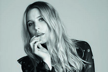 Dree Hemingway signed as new face of Chloé